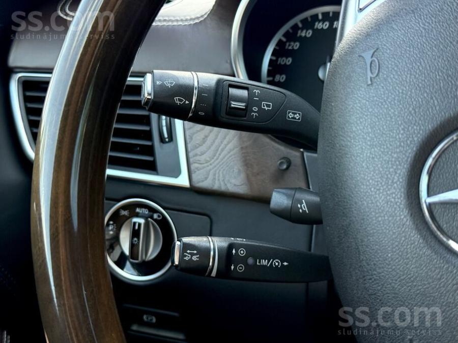 Balts Mercedes-Benz ML 350 2012 Rēzekne, ar dzinēja tilpumu 3.00 L un nobraukumu 267 tūkst. km par 14990 €, foto 26 vietnē AUTOMOTO.COM.LV