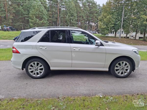 Белый Мерседес МЛ 350 2012 в Утена, объемом двигателя 3.00 л и пробегом 365 тыс. км за 10900 €, фото 9 на AUTOMOTO.COM.LV