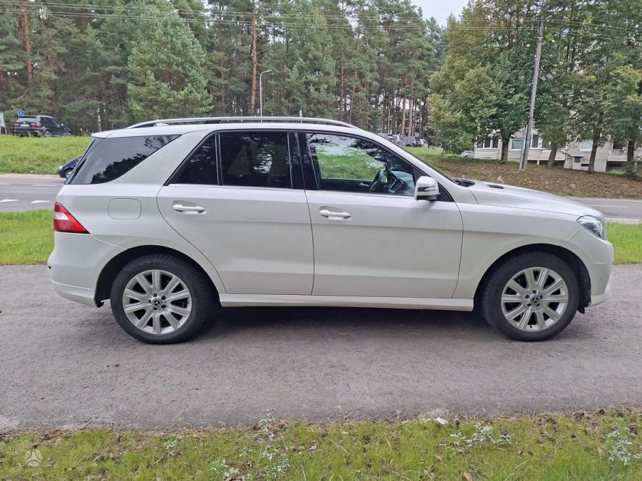 Белый Мерседес МЛ 350 2012 в Утена, объемом двигателя 2.99 л и пробегом 365 тыс. км за 10900 €, фото 9 на AUTOMOTO.COM.LV