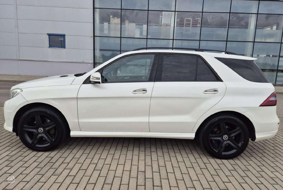 Balts Mercedes-Benz ML 350 2013 Viļņa, ar dzinēja tilpumu 2.99 L un nobraukumu 308 tūkst. km par 14200 €, foto 10 vietnē AUTOMOTO.COM.LV