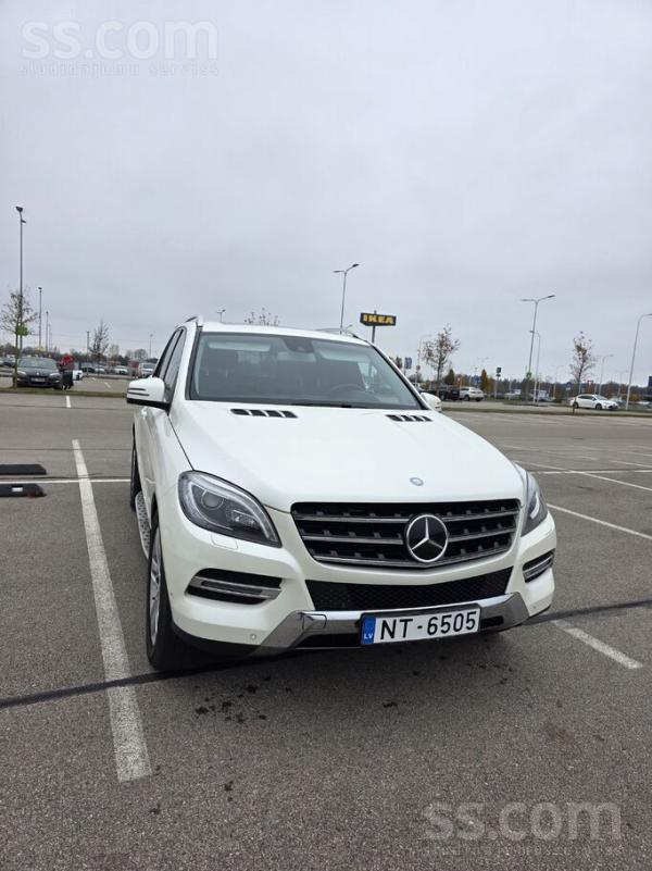 Balts Mercedes-Benz ML 350 2013 Rīga, ar dzinēja tilpumu 3.00 L un nobraukumu 190 tūkst. km par 15100 €, foto 2 vietnē AUTOMOTO.COM.LV