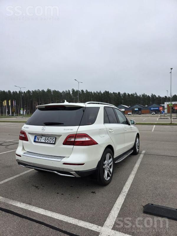 Balts Mercedes-Benz ML 350 2013 Rīga, ar dzinēja tilpumu 3.00 L un nobraukumu 190 tūkst. km par 15100 €, foto 3 vietnē AUTOMOTO.COM.LV