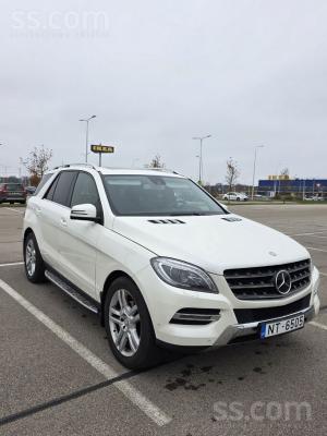 Balts Mercedes-Benz ML 350 2013 Rīga, ar dzinēja tilpumu 3.00 L un nobraukumu 190 tūkst. km par 15100 €, foto 5 vietnē AUTOMOTO.COM.LV