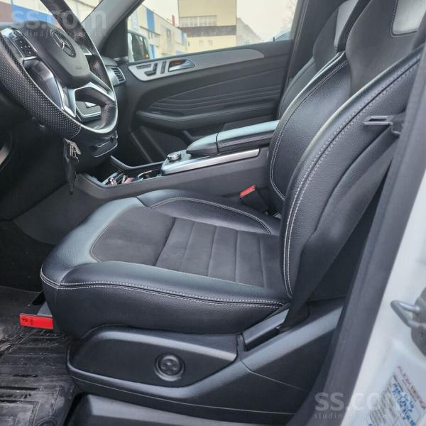 Balts Mercedes-Benz ML 350 2013 Rīga, ar dzinēja tilpumu 3.00 L un nobraukumu 190 tūkst. km par 15100 €, foto 5 vietnē AUTOMOTO.COM.LV