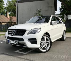Белый Мерседес МЛ 350 2013 в Рига, объемом двигателя 3.00 л и пробегом 227 тыс. км за 15700 €, фото 3 на AUTOMOTO.COM.LV