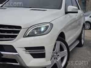 White Mercedes-Benz ML 350 2013 in Liepaja, with an engine capacity of 3.00 L and mileage of 269 thousand km for 16900 €, photo 11 on AUTOMOTO.COM.LV