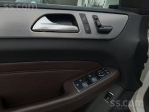 White Mercedes-Benz ML 350 2013 in Liepaja, with an engine capacity of 3.00 L and mileage of 269 thousand km for 16900 €, photo 20 on AUTOMOTO.COM.LV