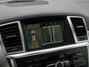 White Mercedes-Benz ML 350 2013 in Liepaja, with an engine capacity of 3.00 L and mileage of 269 thousand km for 16900 €, photo 30 on AUTOMOTO.COM.LV