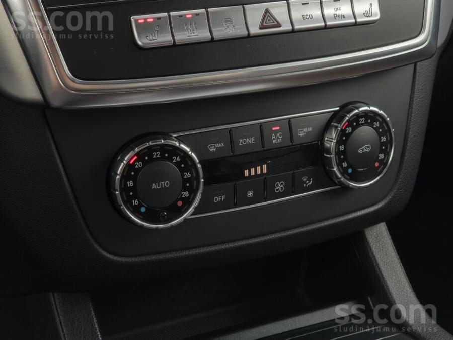White Mercedes-Benz ML 350 2013 in Liepaja, with an engine capacity of 3.00 L and mileage of 269 thousand km for 16900 €, photo 32 on AUTOMOTO.COM.LV