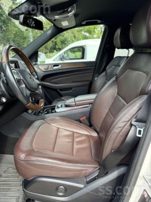 White Mercedes-Benz ML 350 2013 in Jurmala, with an engine capacity of 3.00 L and mileage of 188 thousand km for 21000 €, photo 13 on AUTOMOTO.COM.LV