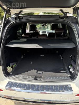 White Mercedes-Benz ML 350 2013 in Jurmala, with an engine capacity of 3.00 L and mileage of 188 thousand km for 21000 €, photo 21 on AUTOMOTO.COM.LV