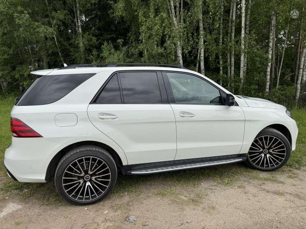 Balts Mercedes-Benz ML 350 2013 Viļņa, ar dzinēja tilpumu 3.50 L un nobraukumu 249 tūkst. km par 16300 €, foto 10 vietnē AUTOMOTO.COM.LV