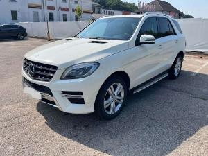 White Mercedes-Benz ML 350 2013 in Kaunas, with an engine capacity of 2.99 L and mileage of 205 thousand km for 15300 €, photo  on AUTOMOTO.COM.LV
