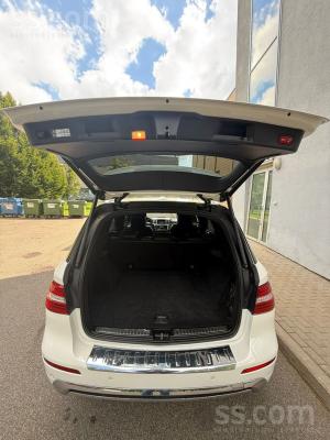 Balts Mercedes-Benz ML 350 2013 Rīga, ar dzinēja tilpumu 3.00 L un nobraukumu 0 tūkst. km par 13900 €, foto 10 vietnē AUTOMOTO.COM.LV