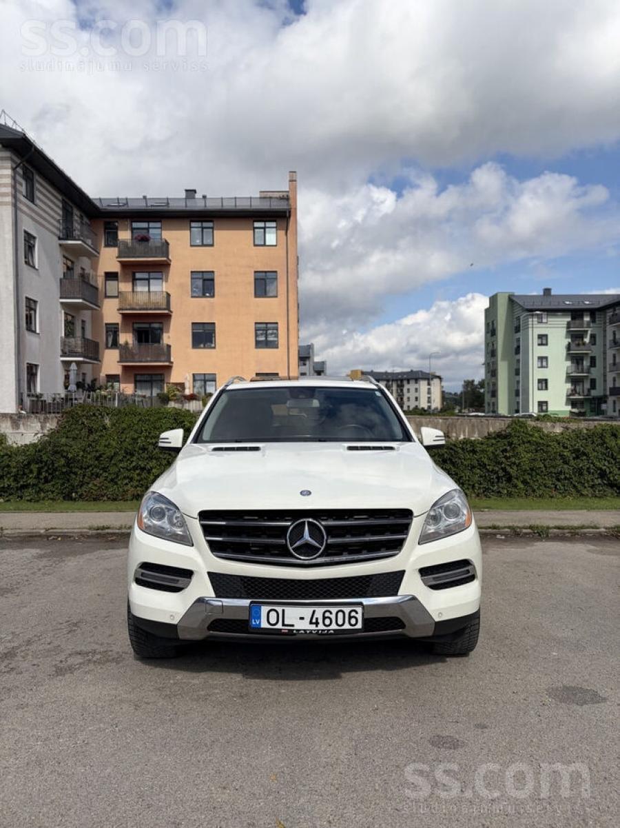 Balts Mercedes-Benz ML 350 2013 Rīga, ar dzinēja tilpumu 3.00 L un nobraukumu 274 tūkst. km par 9499 €, foto 1 vietnē AUTOMOTO.COM.LV