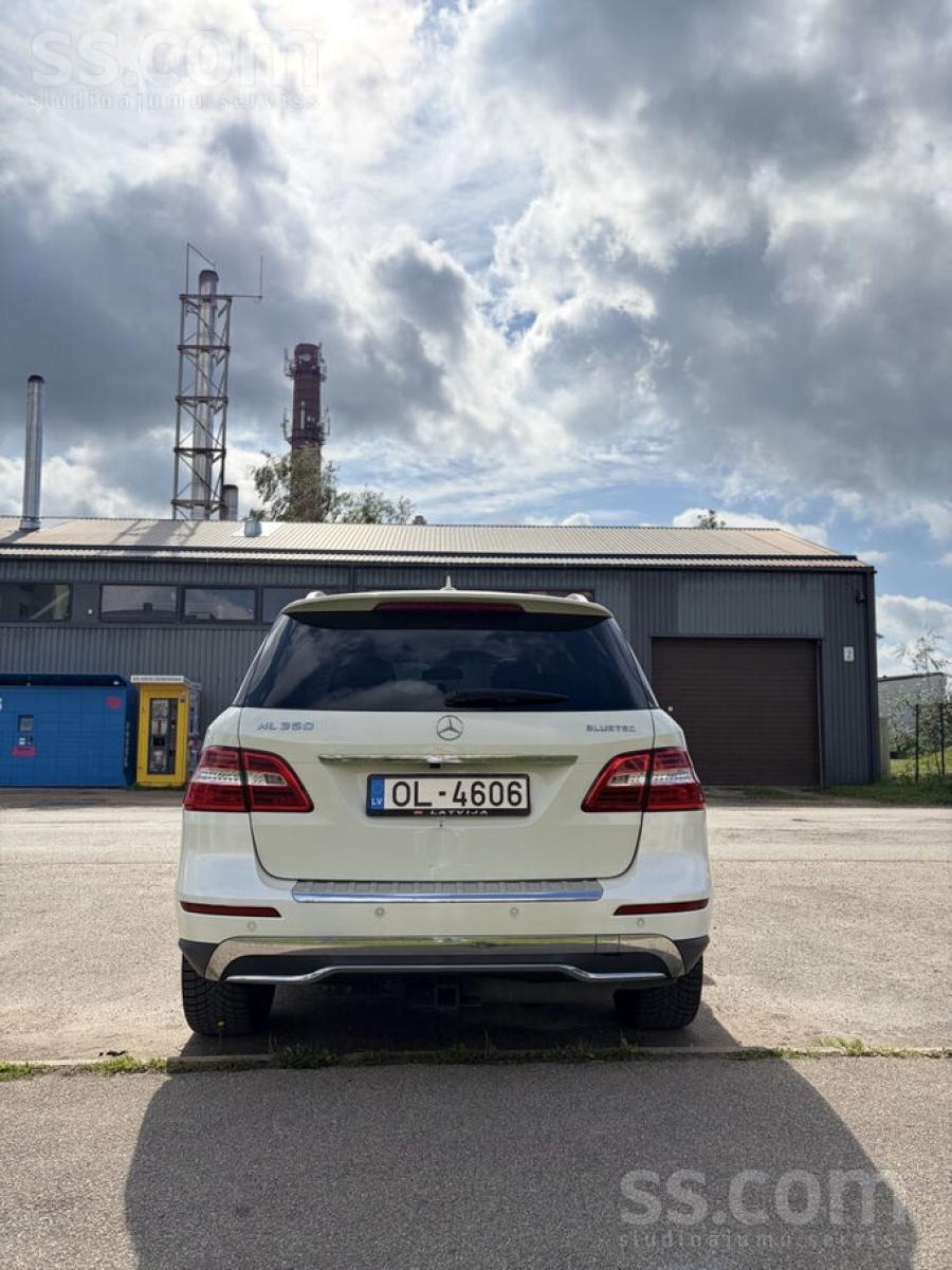 Balts Mercedes-Benz ML 350 2013 Rīga, ar dzinēja tilpumu 3.00 L un nobraukumu 274 tūkst. km par 9499 €, foto 6 vietnē AUTOMOTO.COM.LV