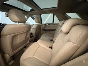 Balts Mercedes-Benz ML 350 2014 Marijampole, ar dzinēja tilpumu 2.99 L un nobraukumu 303 tūkst. km par 14450 €, foto 20 vietnē AUTOMOTO.COM.LV