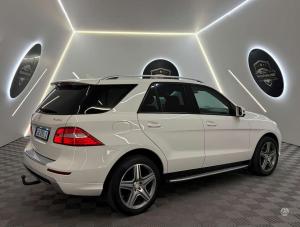 Balts Mercedes-Benz ML 350 2014 Marijampole, ar dzinēja tilpumu 2.99 L un nobraukumu 303 tūkst. km par 14450 €, foto 24 vietnē AUTOMOTO.COM.LV