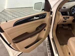 Balts Mercedes-Benz ML 350 2014 Marijampole, ar dzinēja tilpumu 2.99 L un nobraukumu 303 tūkst. km par 14450 €, foto 27 vietnē AUTOMOTO.COM.LV