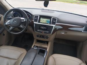 White Mercedes-Benz ML 350 2014 in Klaipeda, with an engine capacity of 3.50 L and mileage of 200 thousand km for 16600 €, photo 10 on AUTOMOTO.COM.LV