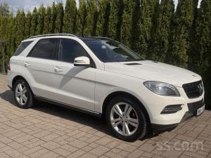 Белый Мерседес МЛ 350 2014 в Рига, объемом двигателя 3.00 л и пробегом 215 тыс. км за 17950 €, фото  на AUTOMOTO.COM.LV
