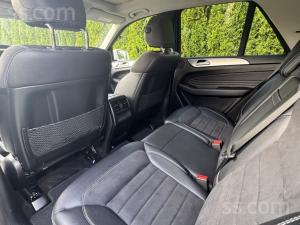 Белый Мерседес МЛ 350 2014 в Рига, объемом двигателя 3.00 л и пробегом 215 тыс. км за 17950 €, фото 23 на AUTOMOTO.COM.LV