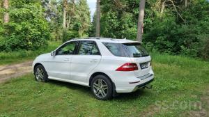 Balts Mercedes-Benz ML 350 2015 Rīga, ar dzinēja tilpumu 3.00 L un nobraukumu 169 tūkst. km par 24500 €, foto 2 vietnē AUTOMOTO.COM.LV