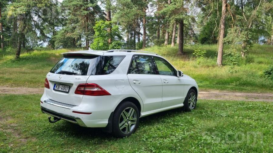 Balts Mercedes-Benz ML 350 2015 Rīga, ar dzinēja tilpumu 3.00 L un nobraukumu 169 tūkst. km par 24500 €, foto 4 vietnē AUTOMOTO.COM.LV