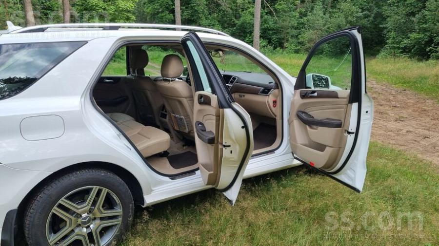 Balts Mercedes-Benz ML 350 2015 Rīga, ar dzinēja tilpumu 3.00 L un nobraukumu 169 tūkst. km par 24500 €, foto 6 vietnē AUTOMOTO.COM.LV