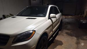 White Mercedes-Benz ML 350 2015 in Vilnius, with an engine capacity of 2.99 L and mileage of 200 thousand km for 8500 €, photo 4 on AUTOMOTO.COM.LV