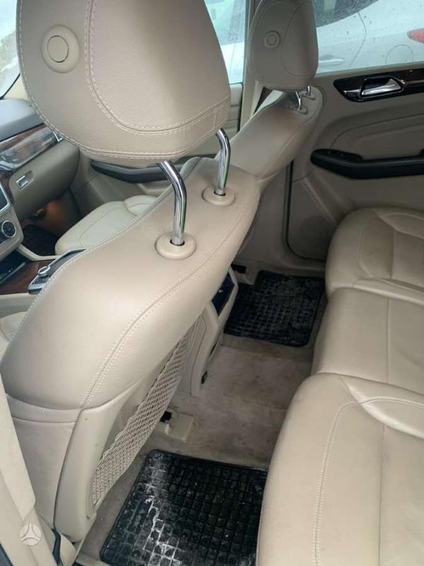 White Mercedes-Benz ML 350 2015 in Prienai, with an engine capacity of 3.50 L and mileage of 180 thousand km for 13000 €, photo 9 on AUTOMOTO.COM.LV