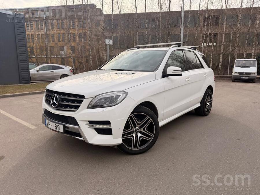 Balts Mercedes-Benz ML 350 2015 Rīga, ar dzinēja tilpumu 3.00 L un nobraukumu 260 tūkst. km par 17499 €, foto 1 vietnē AUTOMOTO.COM.LV