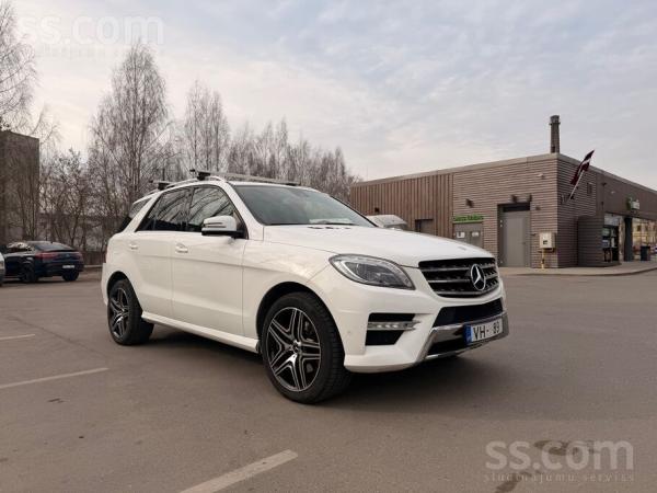 Balts Mercedes-Benz ML 350 2015 Rīga, ar dzinēja tilpumu 3.00 L un nobraukumu 260 tūkst. km par 17499 €, foto 5 vietnē AUTOMOTO.COM.LV