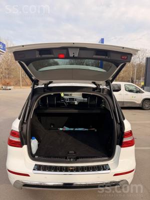 Balts Mercedes-Benz ML 350 2015 Rīga, ar dzinēja tilpumu 3.00 L un nobraukumu 260 tūkst. km par 17499 €, foto 7 vietnē AUTOMOTO.COM.LV