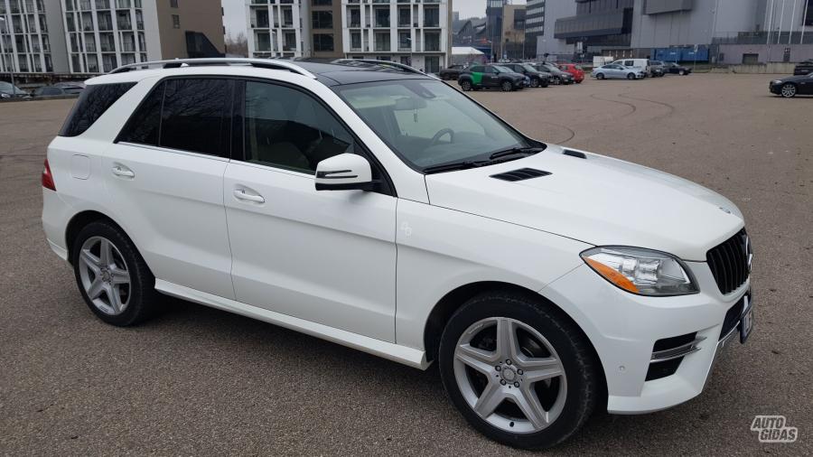 White Mercedes-Benz ML 350 2015 in Vilnius, with an engine capacity of 3.00 L and mileage of 120 thousand km for 21999 €, photo 6 on AUTOMOTO.COM.LV