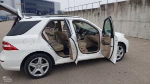 White Mercedes-Benz ML 350 2015 in Vilnius, with an engine capacity of 3.00 L and mileage of 120 thousand km for 21999 €, photo 13 on AUTOMOTO.COM.LV