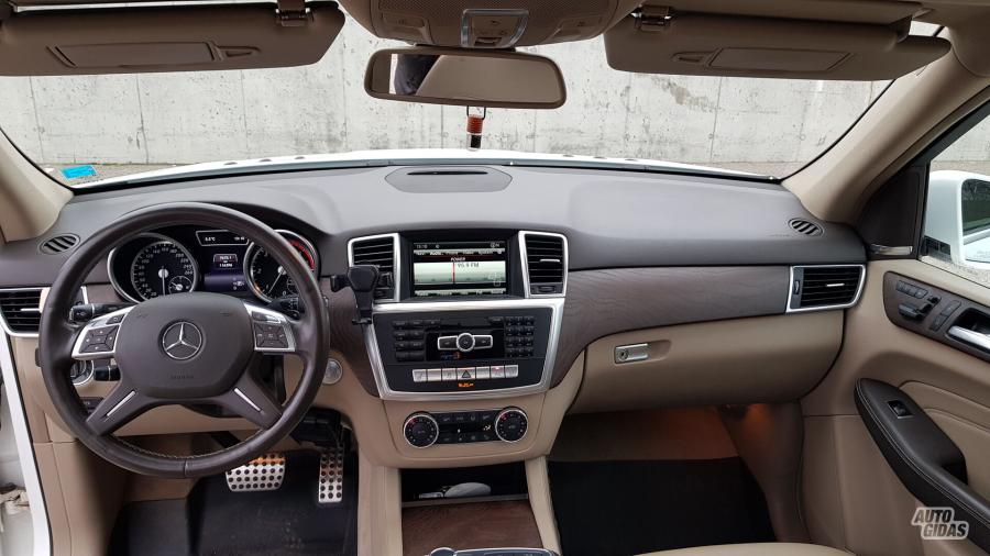 White Mercedes-Benz ML 350 2015 in Vilnius, with an engine capacity of 3.00 L and mileage of 120 thousand km for 21999 €, photo 17 on AUTOMOTO.COM.LV