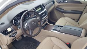 White Mercedes-Benz ML 350 2015 in Vilnius, with an engine capacity of 3.00 L and mileage of 120 thousand km for 21999 €, photo 18 on AUTOMOTO.COM.LV
