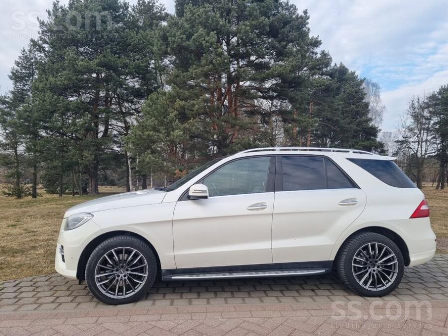 Белый Мерседес МЛ 350 2015 в Рига, объемом двигателя 3.00 л и пробегом 262 тыс. км за 17390 €, фото 4 на AUTOMOTO.COM.LV