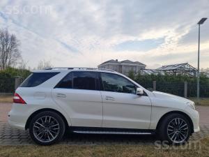 Белый Мерседес МЛ 350 2015 в Рига, объемом двигателя 3.00 л и пробегом 262 тыс. км за 17390 €, фото 8 на AUTOMOTO.COM.LV