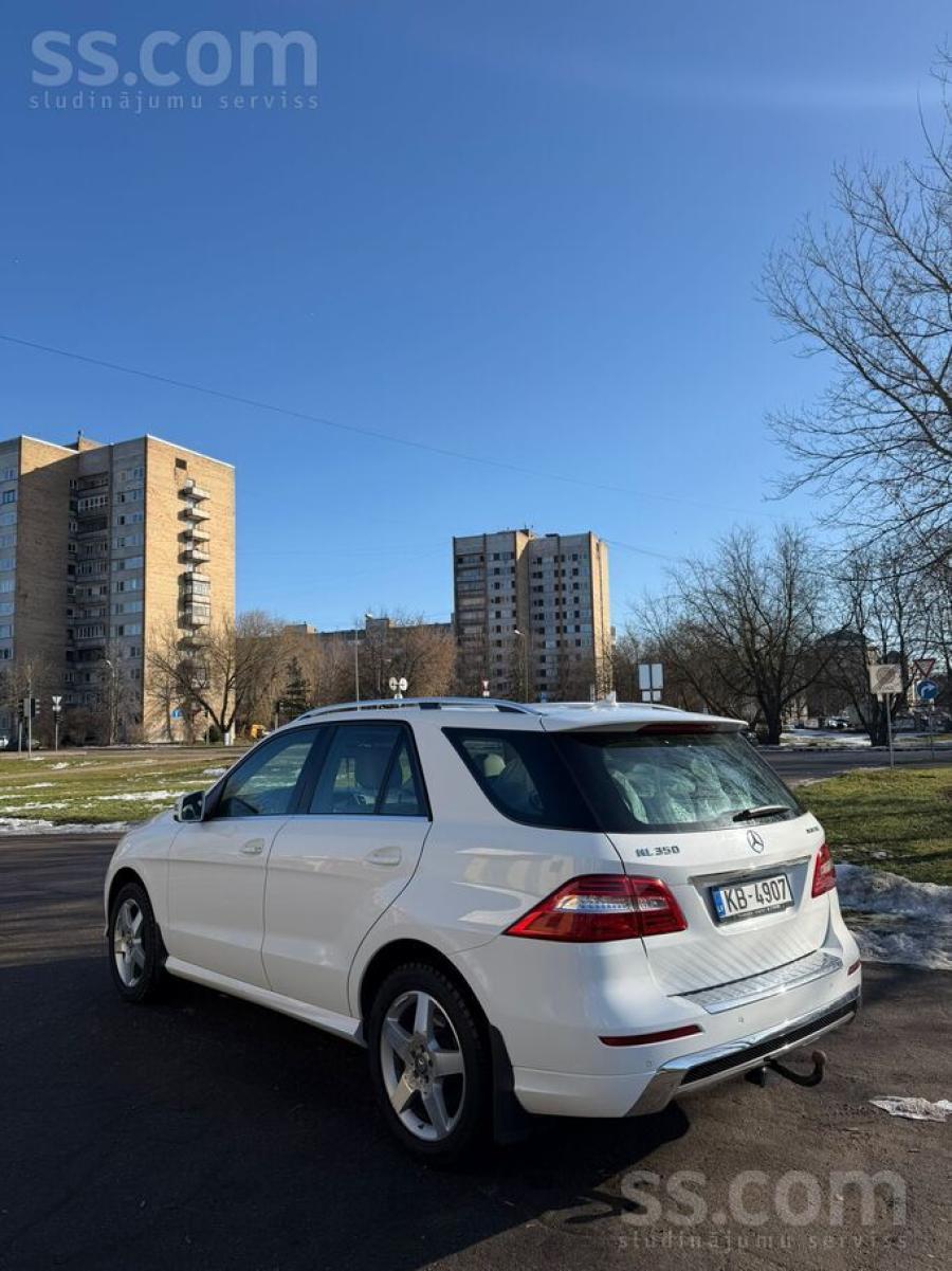 Белый Мерседес МЛ 350 2015 в Рига, объемом двигателя 3.00 л и пробегом 175 тыс. км за 18800 €, фото 3 на AUTOMOTO.COM.LV