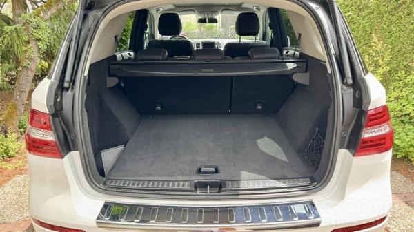 Balts Mercedes-Benz ML 350 2015 Rīga, ar dzinēja tilpumu 3.00 L un nobraukumu 179 tūkst. km par 22900 €, foto 8 vietnē AUTOMOTO.COM.LV