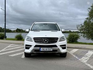 Balts Mercedes-Benz ML 350 2015 Šauļi, ar dzinēja tilpumu 3.50 L un nobraukumu 152 tūkst. km par 15500 €, foto 4 vietnē AUTOMOTO.COM.LV