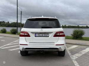 Balts Mercedes-Benz ML 350 2015 Šauļi, ar dzinēja tilpumu 3.50 L un nobraukumu 152 tūkst. km par 15500 €, foto 8 vietnē AUTOMOTO.COM.LV