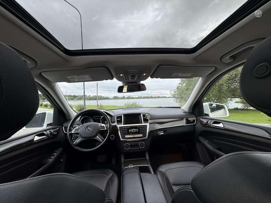 Balts Mercedes-Benz ML 350 2015 Šauļi, ar dzinēja tilpumu 3.50 L un nobraukumu 152 tūkst. km par 15500 €, foto 11 vietnē AUTOMOTO.COM.LV