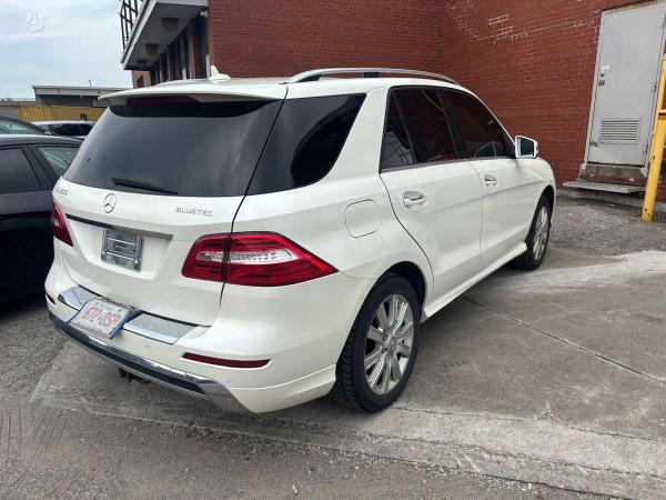 Balts Mercedes-Benz ML 350 2015 Alīta, ar dzinēja tilpumu 3.00 L un nobraukumu 227 tūkst. km par 12100 €, foto 7 vietnē AUTOMOTO.COM.LV