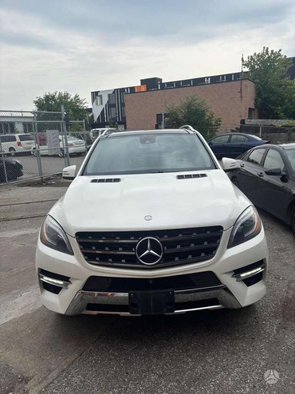 Balts Mercedes-Benz ML 350 2015 Alīta, ar dzinēja tilpumu 3.00 L un nobraukumu 227 tūkst. km par 12100 €, foto 9 vietnē AUTOMOTO.COM.LV