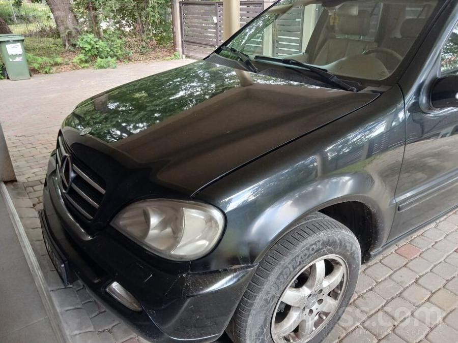 Черный Мерседес МЛ 400 2002 в Рига, объемом двигателя 4.00 л и пробегом 0 тыс. км за 2900 €, фото 9 на AUTOMOTO.COM.LV