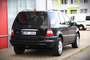 Черный Мерседес МЛ 400 2002 в Рига, объемом двигателя 4.00 л и пробегом 400 тыс. км за 1995 €, фото 7 на AUTOMOTO.COM.LV