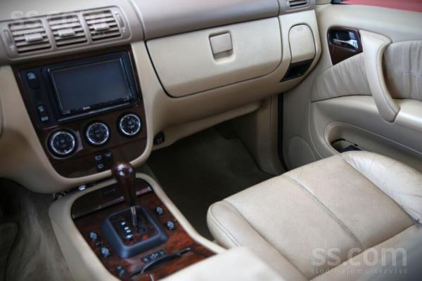 Mercedes-Benz ml-400 2002 Rīga vietnē Melns Mercedes-Benz ml-400 2002 Rīga, ar dzinēja tilpumu 4.00 L un nobraukumu 400 tūkst. km par 1995 €, foto 9 vietnē AUTOMOTO.COM.LV